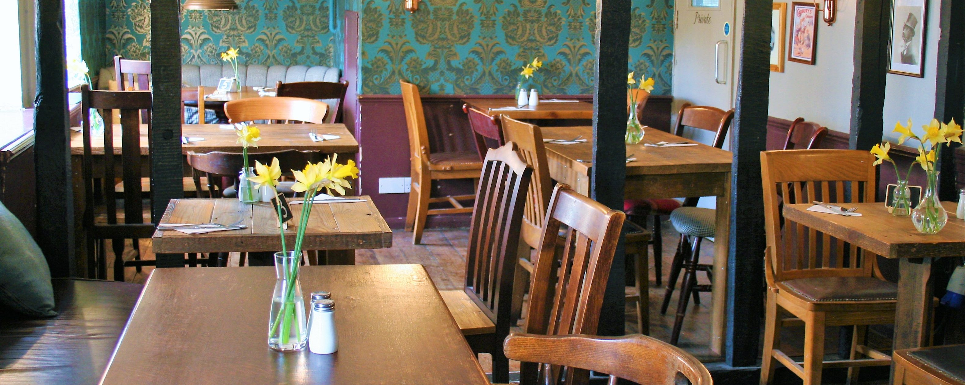 The White Lion Walkern - Family & dog friendly village pub with great food.